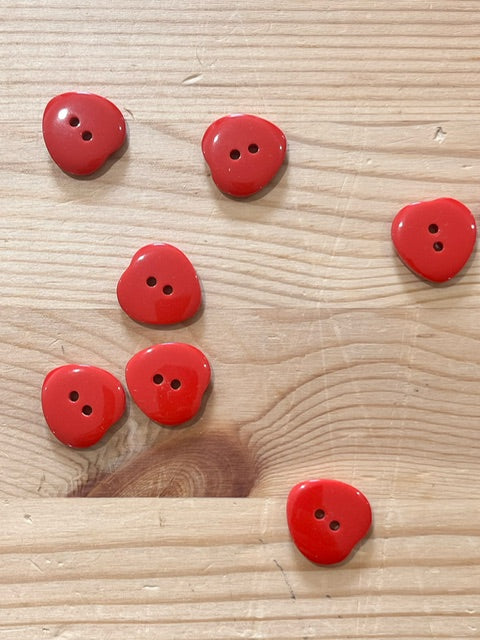 27-T1009 Red Heart Button - 28L – Button-Company