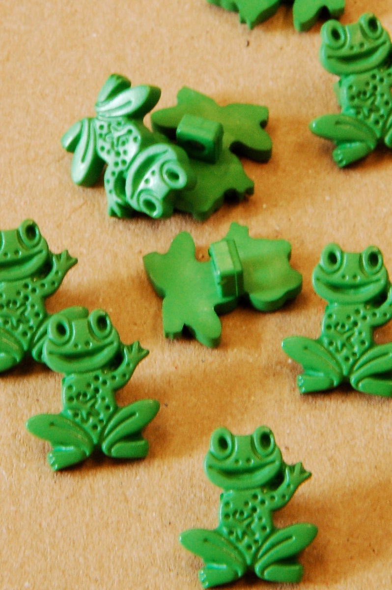 38-3525 green frog button – Button-Company