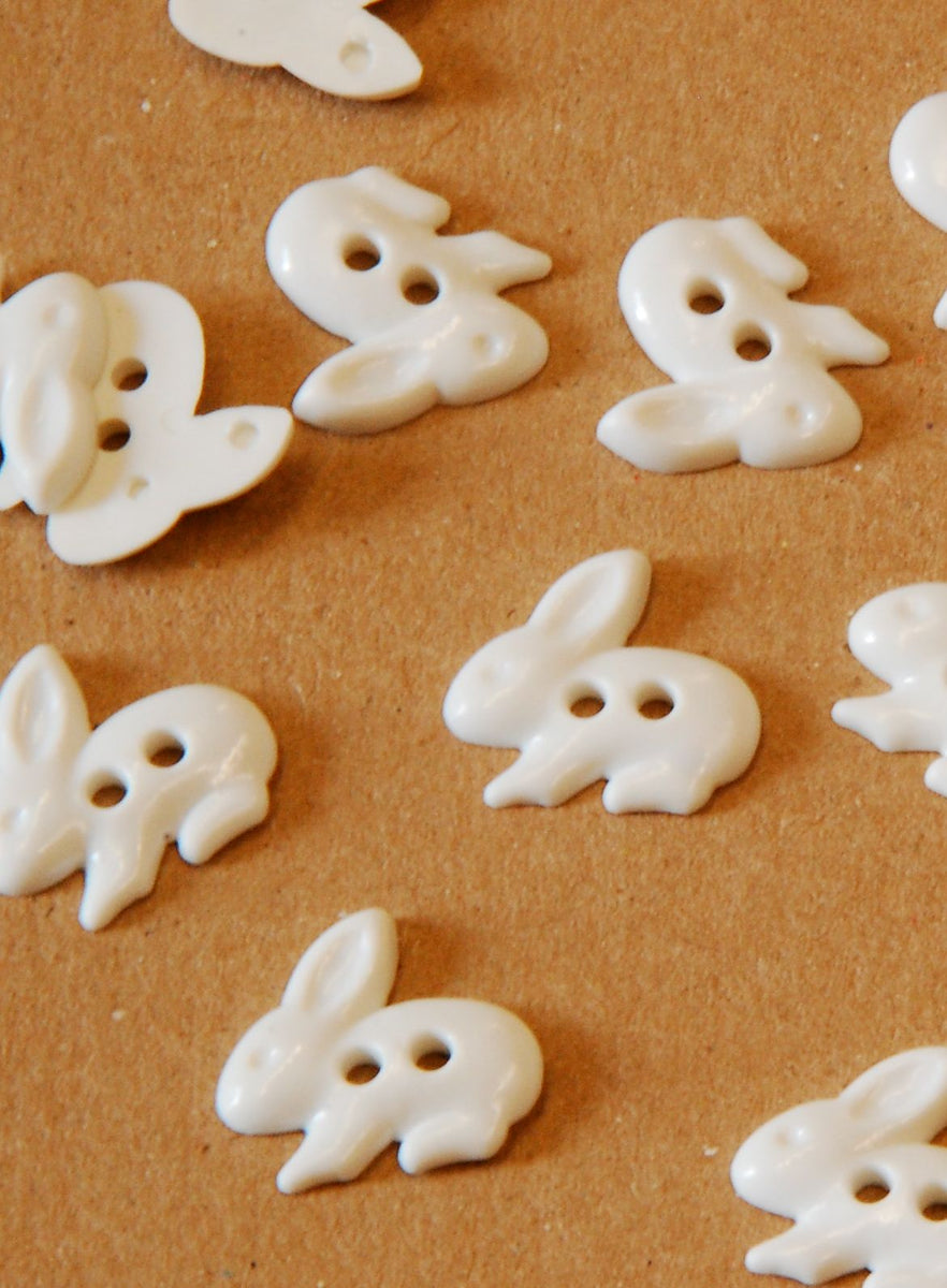 38-3482 white rabbit button – Button-Company