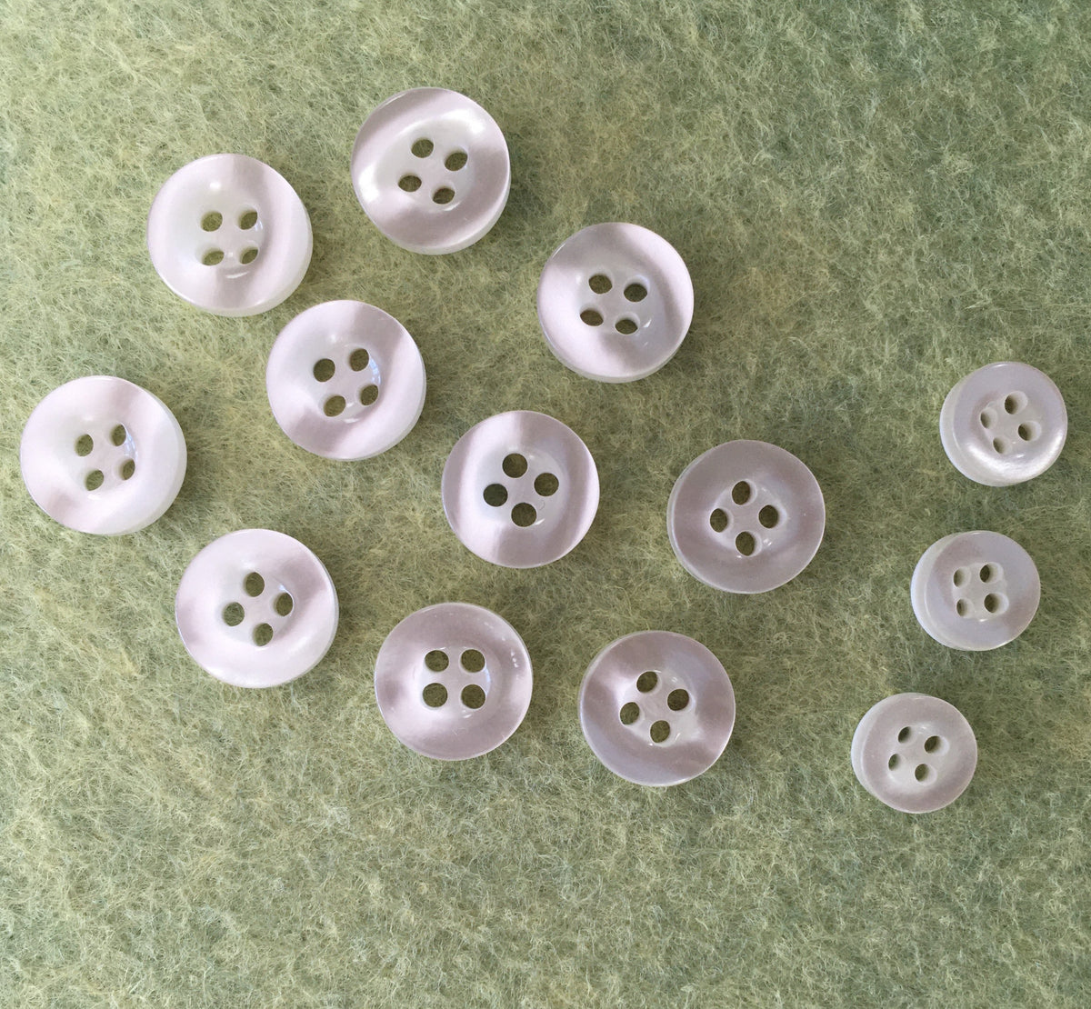 04-10913 B - Set of 10 Shirt Buttons and 3 Collar Buttons - Grey ...