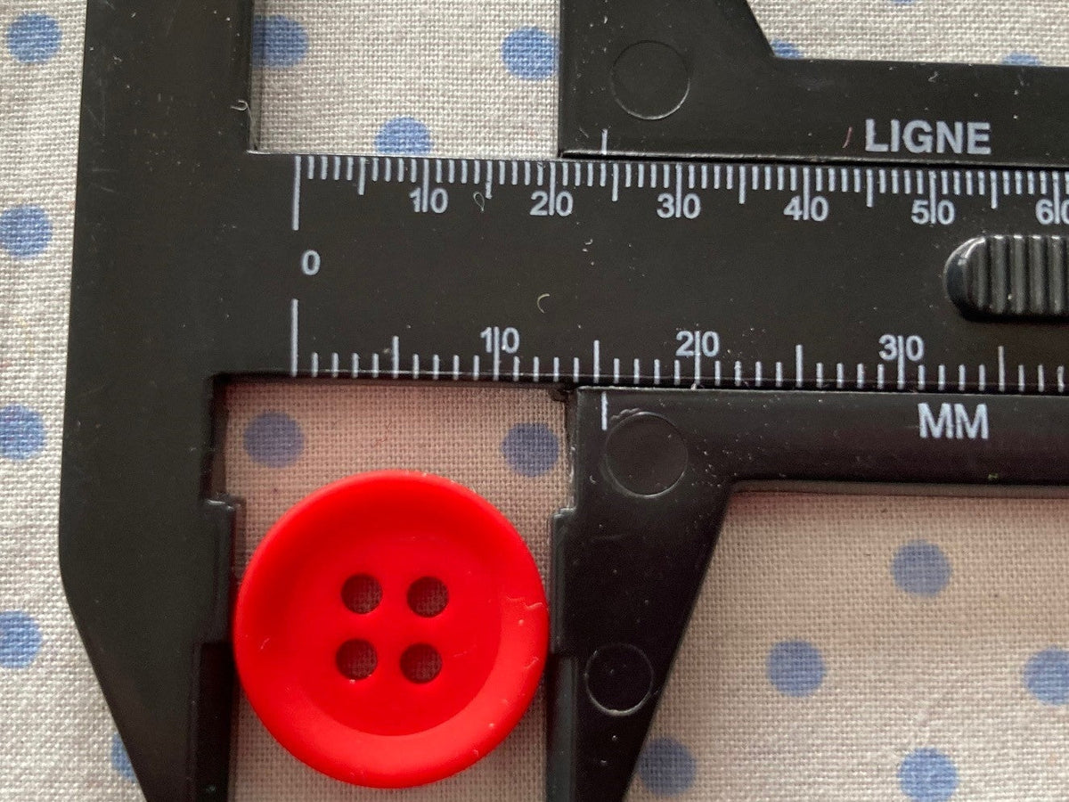 07-8427 Ring Edge Button - 24L - Fuchsia – Button-Company